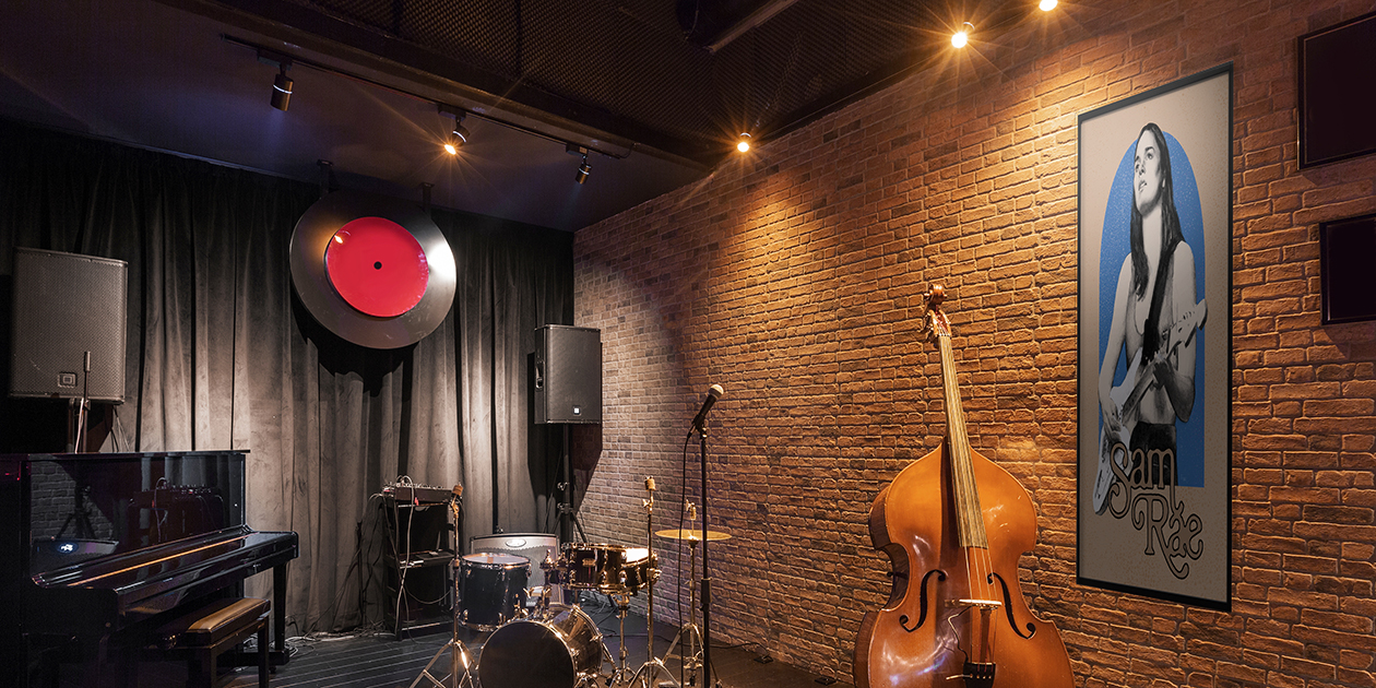 Up-and-Coming Musician Sam Rae Charts New Territory | University of Iowa